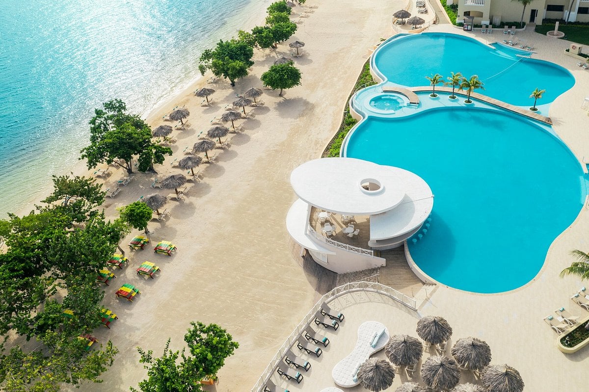 Top 8 Best Resorts for Singles in Jamaica: Unwind and Mingle - Passport
