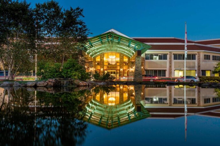 9 Best Resorts in Alabama: A Luxury Getaway in the South - Passport